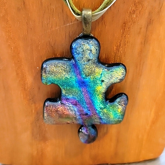 Lynn Smythe for The Creative Cottage | Jewelry | Autism Awareness Green ...